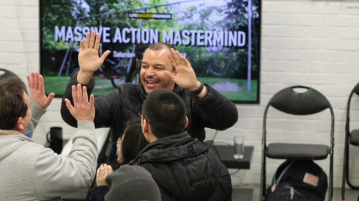 Entrepreneur coaches others to make over £100,000 selling products ...