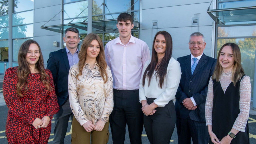 Begbies Traynor’s growing Teesside team moves to more modern offices in ...