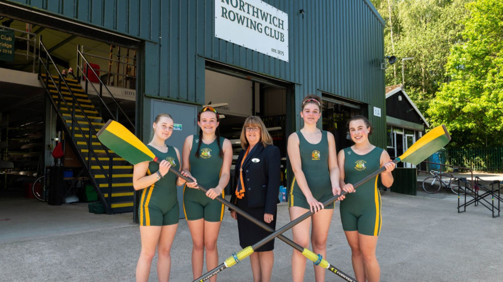 Northwich Rowing Club receives Bellway donation - Business Up North